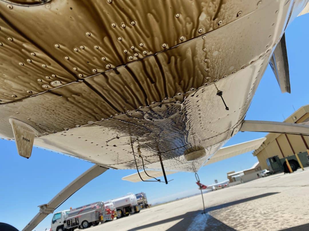 Yikes! No oil pressure! - SavvyAviation